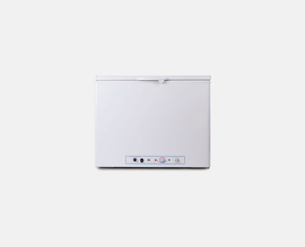 180L LPG-Gas Chest Fridge / Freezer (240V) - Bushman XD180