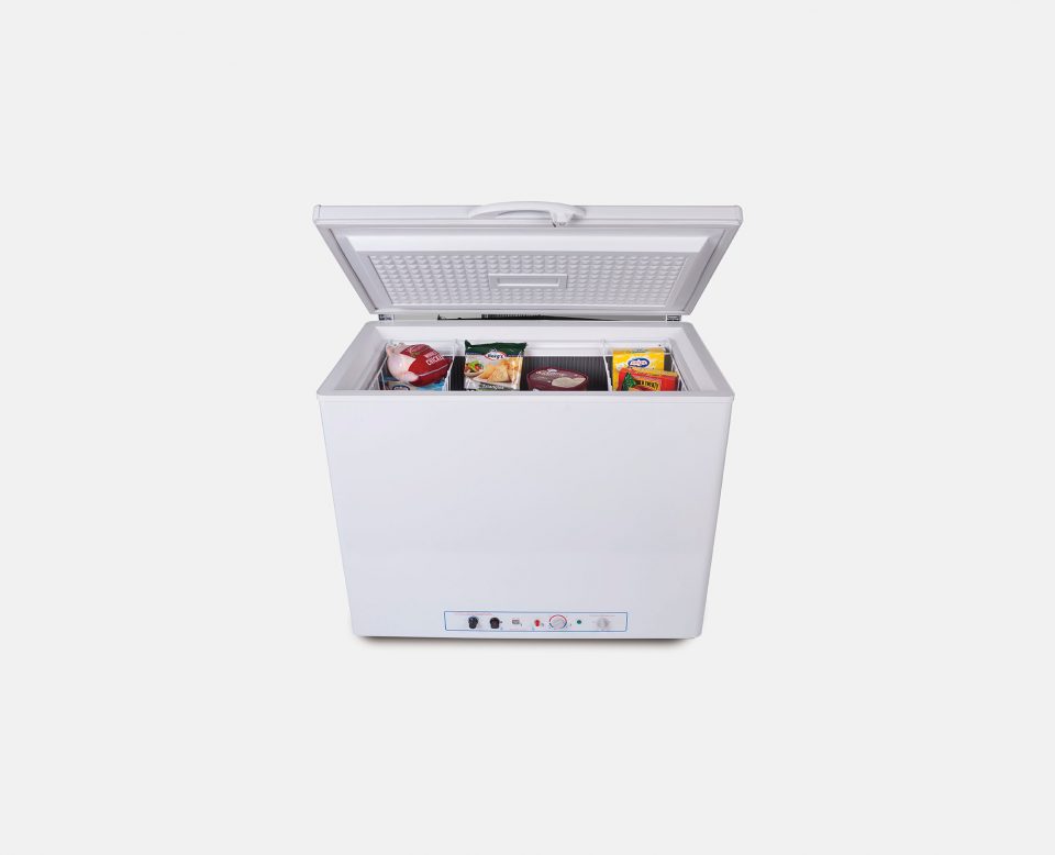 180L LPG-Gas Chest Fridge / Freezer (240V) - Bushman XD180