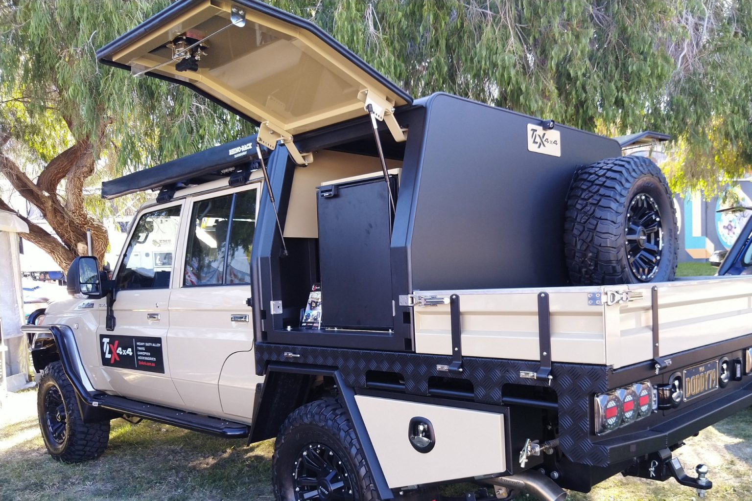 How to setup your 4X4 Canopy insulation and ventilation for a fridge ...