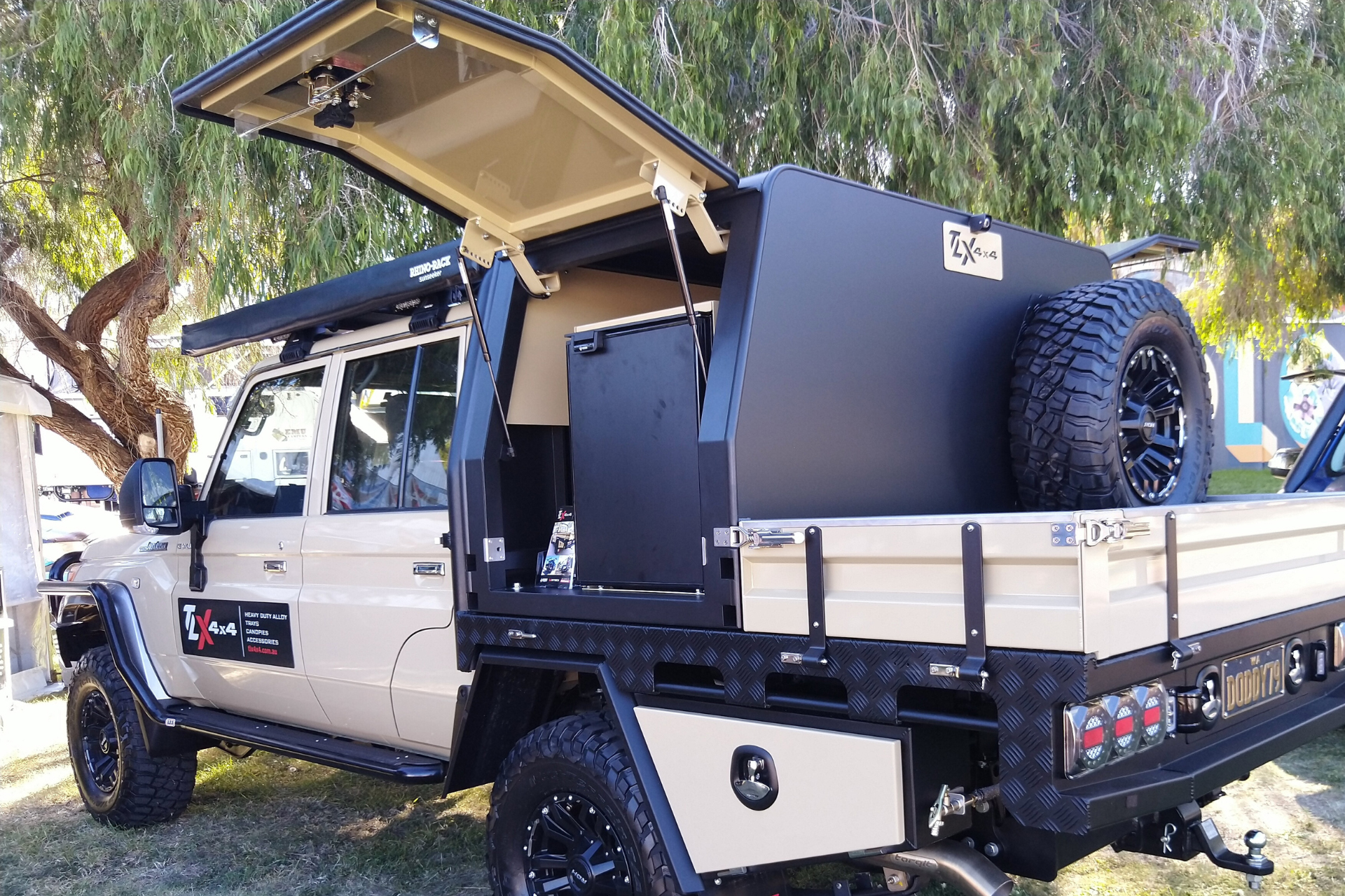 How to setup your 4X4 Canopy insulation and ventilation for a fridge ...